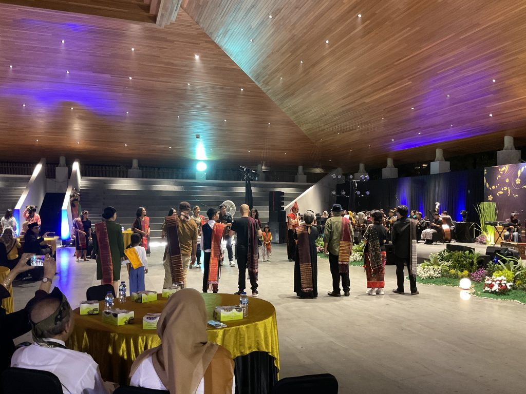 “Performing Enchantment”: Celebrating Bonds and Appreciation in Warmth ...